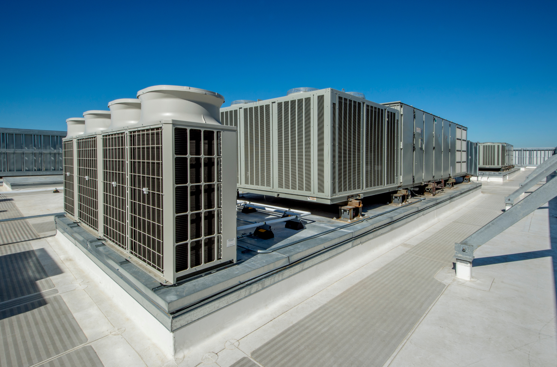 Chiller Installation, Replacement, Repairs in Dubai UAE